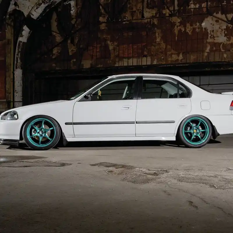 Warzone Top Streamers | Discover their Loadouts | WZStats.GG