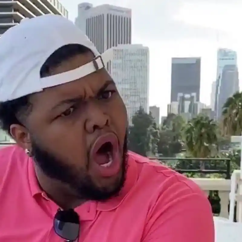 Warzone Top Streamers | Discover their Loadouts | WZStats.GG